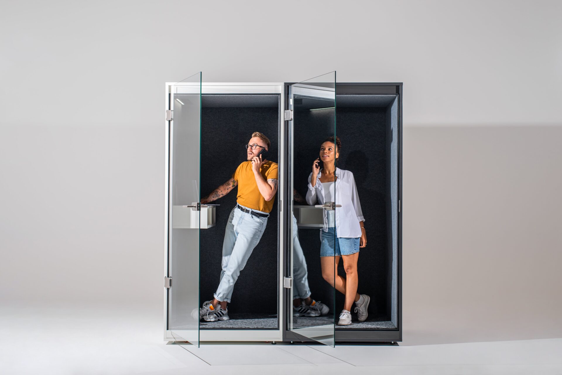 Poddie Phone - Soundproof Phone Booth | LOOP Design Awards