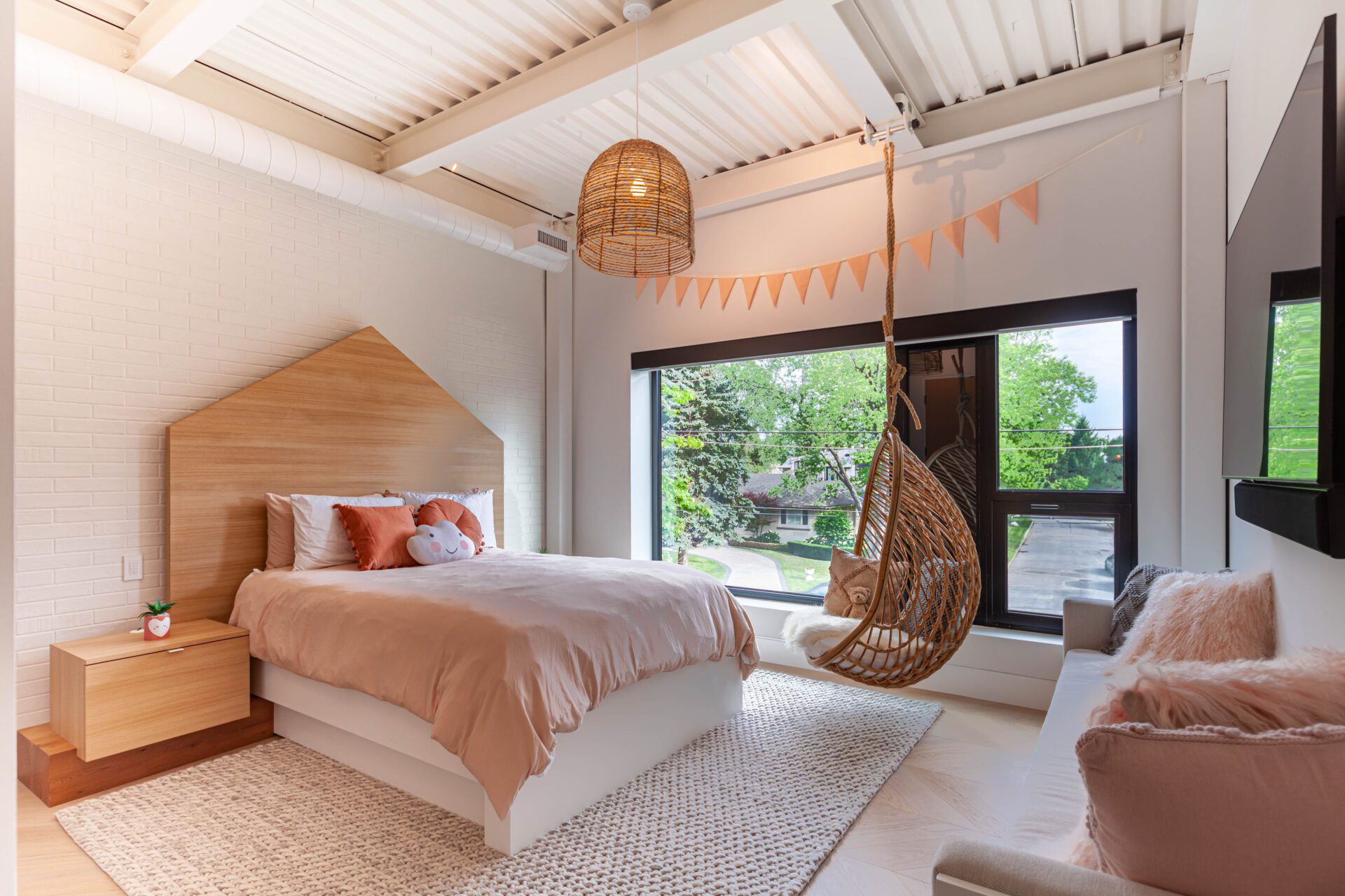 Refined Industrial Home | LOOP Design Awards