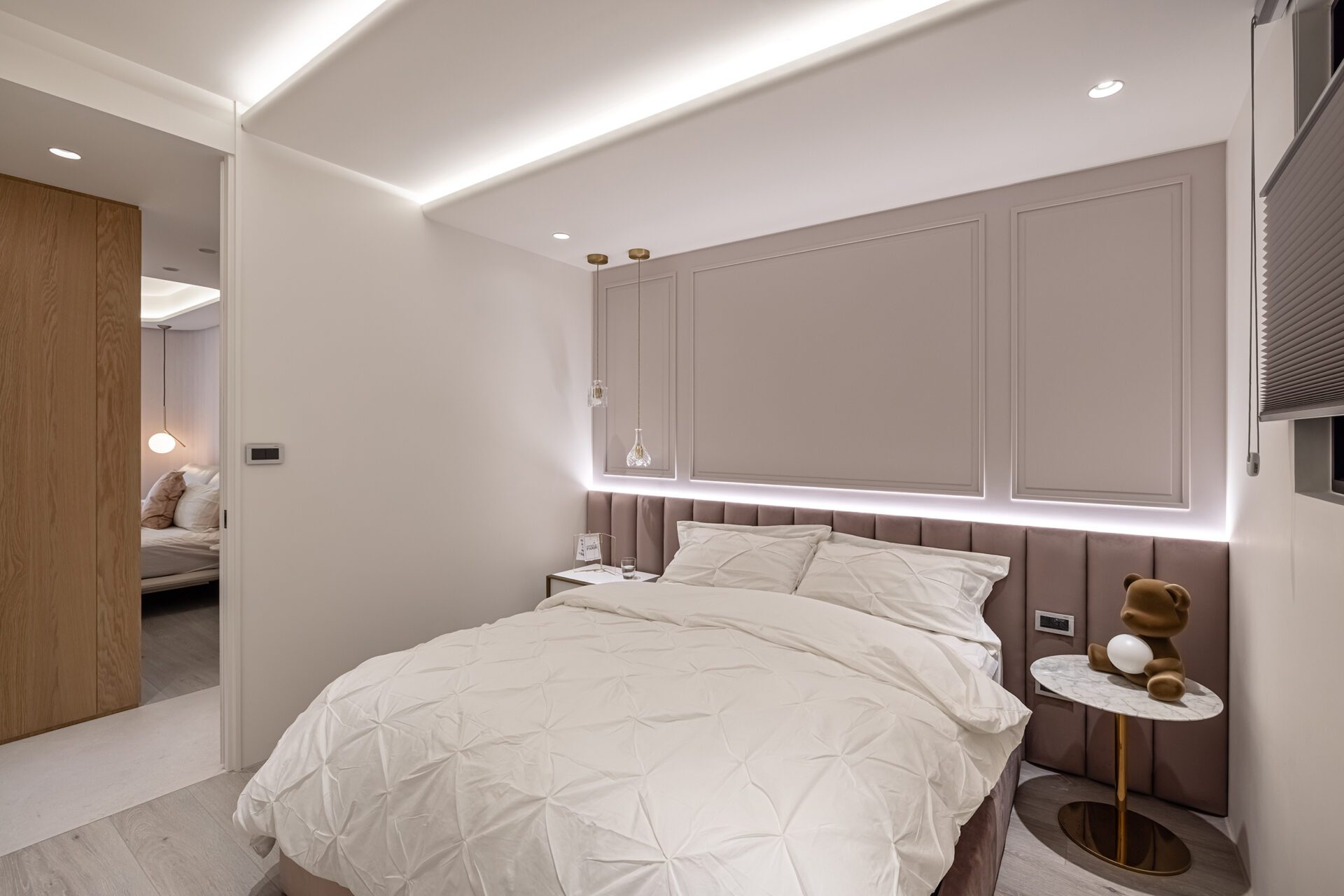 Modern Simple Harmonic of Coupled Pendulums | LOOP Design Awards