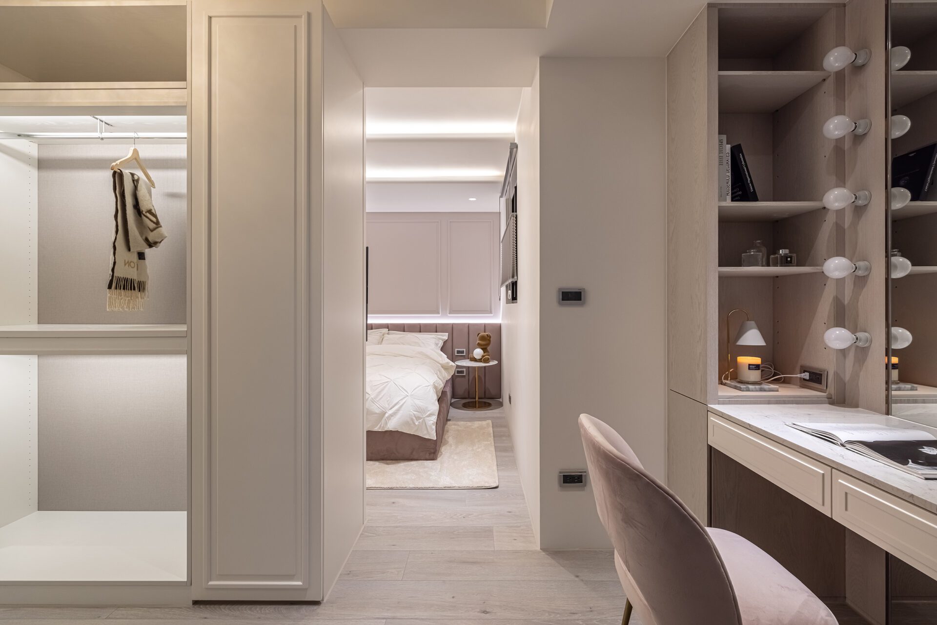 Modern Simple Harmonic of Coupled Pendulums | LOOP Design Awards